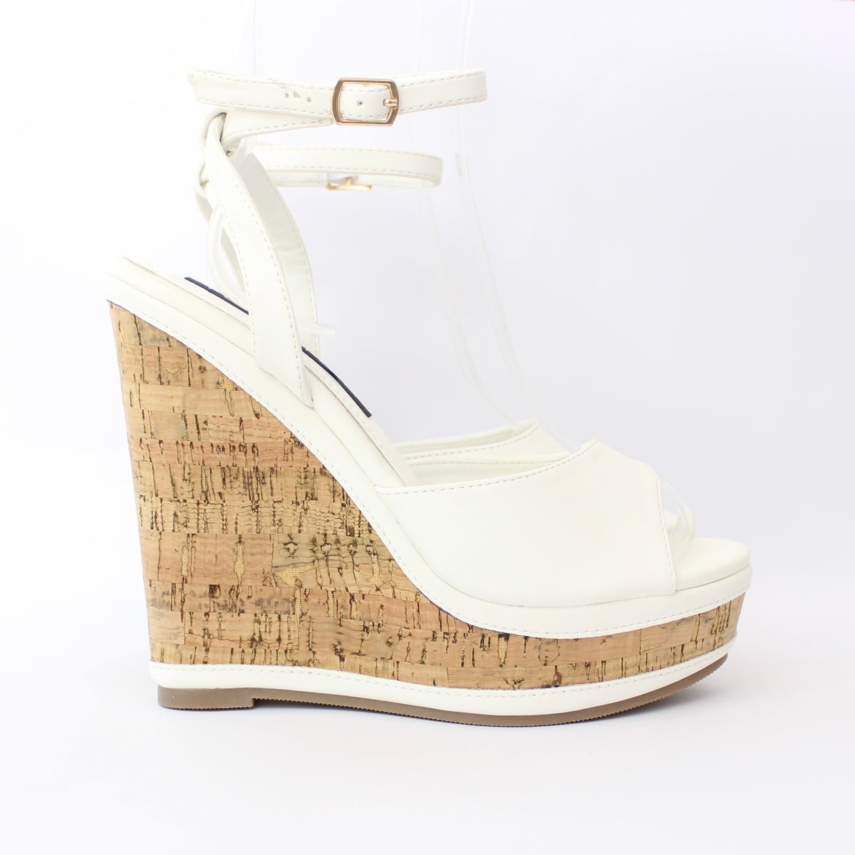 Caroline Blanco – ICŌNICO